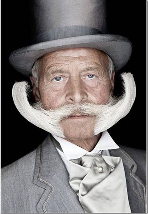 OLTRE IL MURO: ARTE e FOTOGRAFIA: MA CHE BARBA!!!